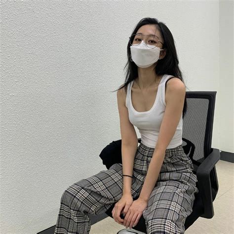 난닝구 입은 러블리즈 지수 방송 연예 꾸르