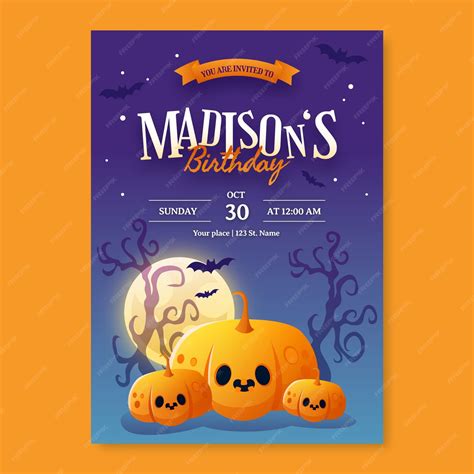 Градиентный шаблон приглашения на день рождения хэллоуина Бесплатно векторы