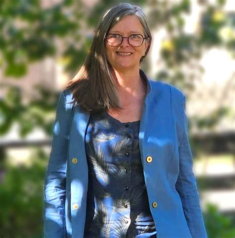 Avin Avin Added A New Photo