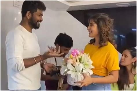 Samantha Ruth Prabhus Reaction To Vignesh Shivans Fathers Day Post