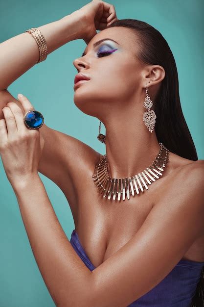 Premium Photo Beauty Portrait Of Young Swag Sexy Woman