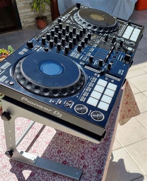 Dj Controllers Explained What Do All These Buttons Do Artofit