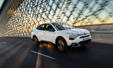 Citroën Actualiza Los ë C4 Y ë C4 X Con Más Potencia Y Autonomía