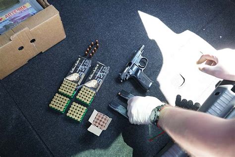 На Тернопільщині викрили торговців зброєю Збруч