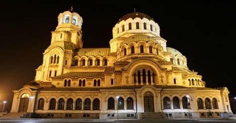 Sofía Visita guiada nocturna y espectáculo folclórico con cena