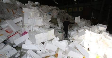 스티로폼 수거 와글와글컵라면 용기 씻어야 덜 쓰자