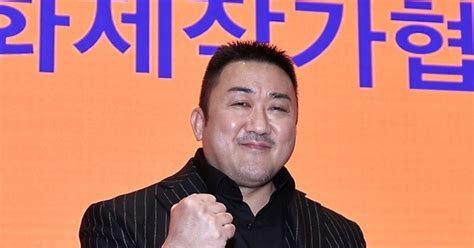 남우주연상 받은 마동석 예정화에 전한 감사인사