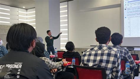 Majukan Generasi Muda Melek Data Kuasai Coding Untuk Hadapi 2023