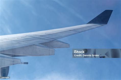 공중에서 비행기 날개와 푸른 하늘에 태양 열에의 한 부분에 0명에 대한 스톡 사진 및 기타 이미지 0명 경관 공중 뷰 Istock