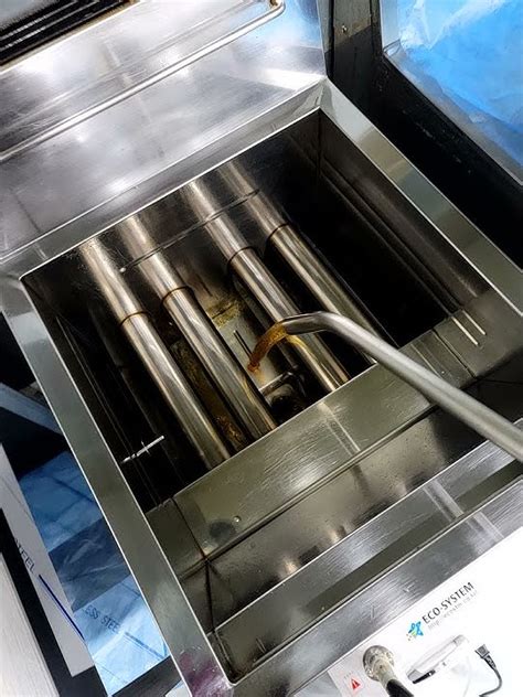 태리로제금촌점은 튀김기를 매일 깨끗하게 청소한다 Yes 😆😅 Youtube