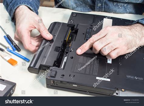 Laptop Battery Images Stock Photos Vectors Shutterstock