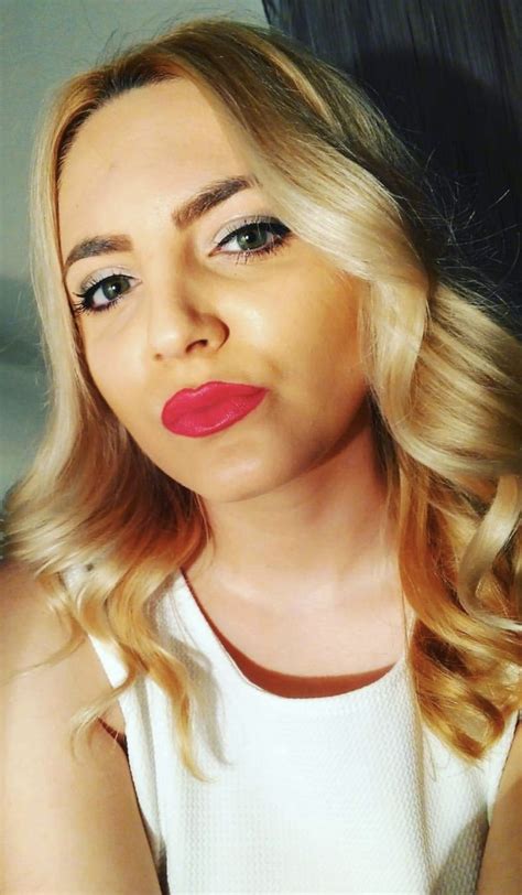 Sexy Slutwife Veronika Exposed Repost This Webslut