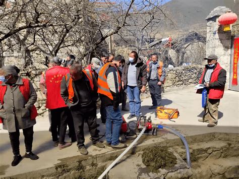 筑牢森林草原“防火墙”泸定县乡镇、部门齐发力工作灭火得妥