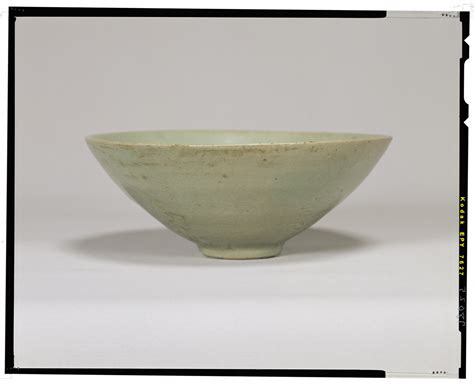 C0078025 青磁印花宝相華唐草文鉢 東京国立博物館 画像検索