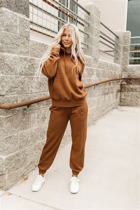 Signature Sets Mindy Maes Market