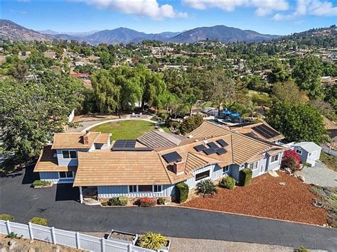2162 Shire Dr El Cajon Ca 92019 Zillow