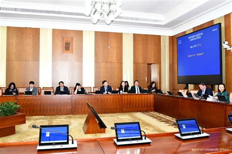 ЭМД ын үндэсний зөвлөлийн даатгуулагчийг төлөөлсөн гишүүнээр Б Рагчааг томилохыг дэмжлээ