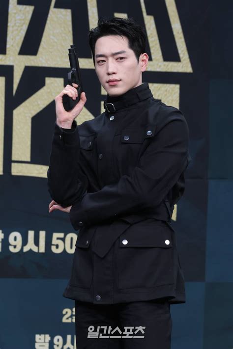 ‘언더커버 하이스쿨 교복입은 서강준 통할 수밖에 없었던 이유[줌인]