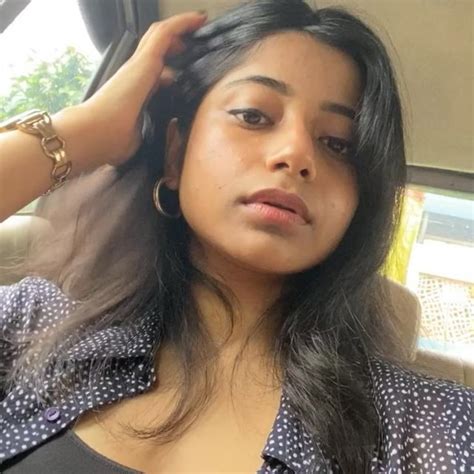 Rupsa Rupsaaaaa • Threads Say More