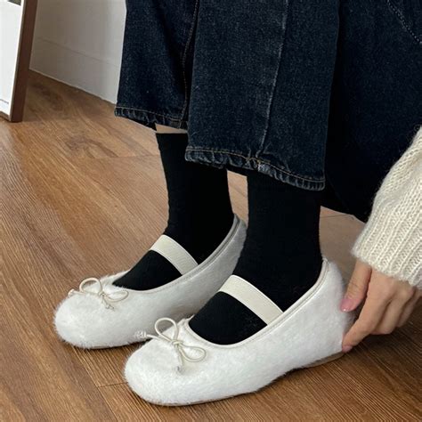 다미님 3컬러230~250 라운드 플랫슈즈 단화 로퍼 라운드 리본 양털 뽀글이 퍼 밴딩 정장 면접 교복 대학생 기본 겨울 편한 쿠션 빅사이즈 하객룩 캐주얼 웨딩 슈즈