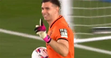 El Show Del Dibu Martínez En El Triunfo Del Aston Villa 2 1 Ante El