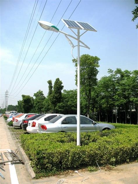太阳能路灯实物 太阳能路灯效果图 300瓦太阳能路灯 大山谷图库