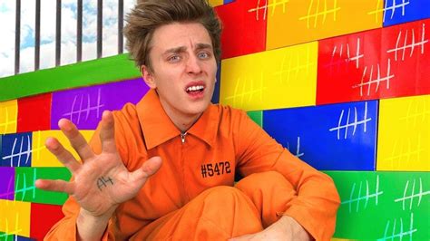 Заперли в ЛЕГО Тюрьме на 24 Часа Челлендж Влад А4 бумага