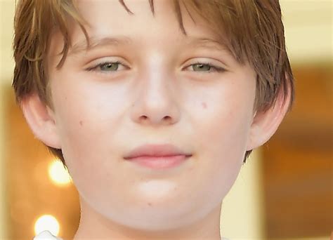 بارون ترامب يفاجئ العالم بتحوله الى عملاق صور البوابة