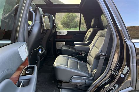 Lincoln Navigator Interior Seating