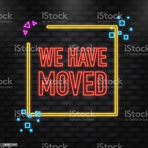 우리는 평면 스타일로 메가폰 노란색 배너를 옮겼습니다 벡터 일러스트 레이 션 개념에 대한 스톡 벡터 아트 및 기타 이미지 개념 광고 교환 Istock