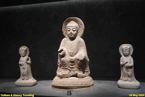 경주 남산 장창곡 석조미륵여래삼존상 보물 Culture And Hitstory Traveling