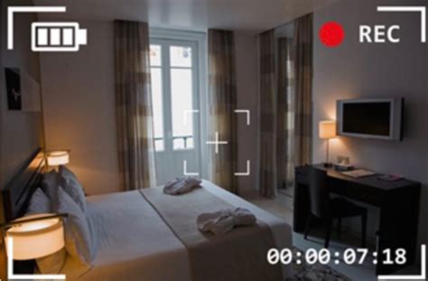 Maken Kr Ver Privatliv Med Sin Styvson Orolig Fru Installerar Kamera I Barnrummet Dagens