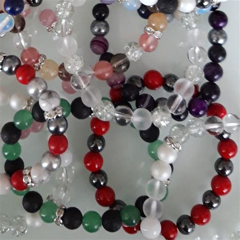 Гривни от естествени камъни и кристали Ruse