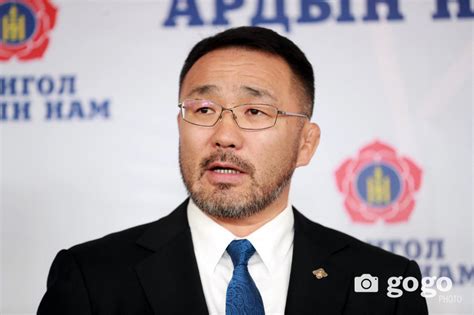 Д Сумъяабазарыг хариуцлага хүлээж огцрохыг Хөдөлмөрийн үндэсний нам шаардлаа