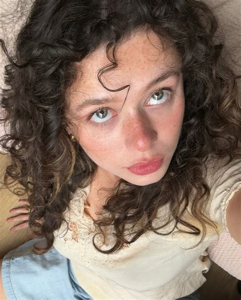 Picture Of Isis Hainsworth