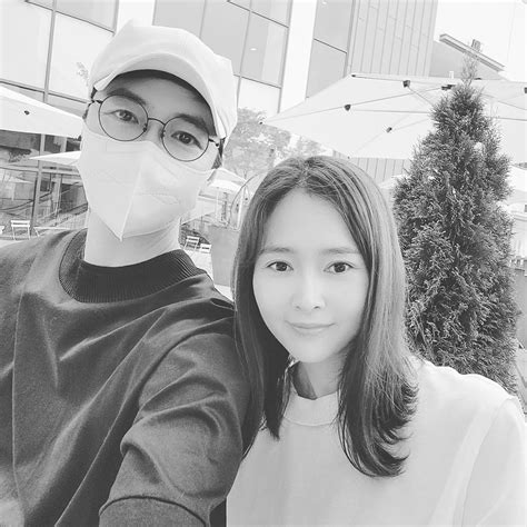 「3児のパパ」ユン・サンヒョン、妻の美貌を褒めまくり「超絶美しい！」 Chosun Online 朝鮮日報