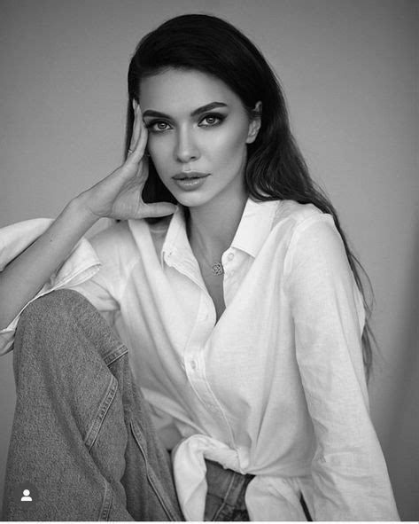 Пин от пользователя B I R D S O N G 3 на доске W H I T E S H I R T Женская портретная