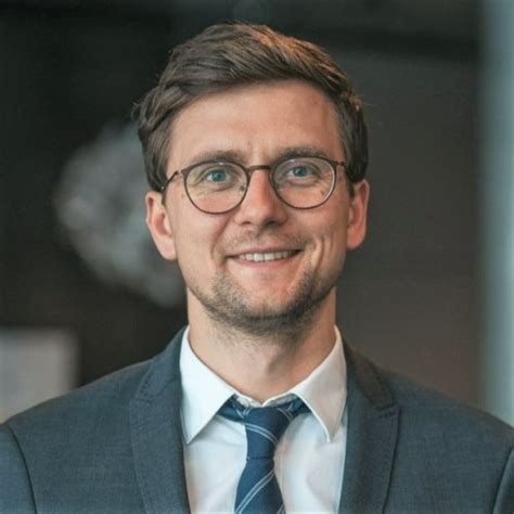 Alexey Pavlov Building Bridges