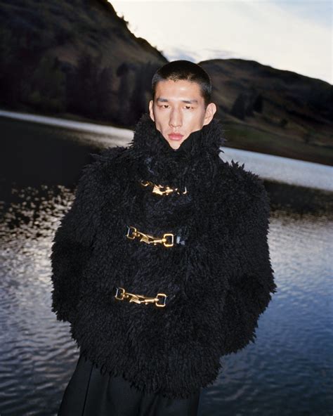 Tyrone Lebon Photographs Burberry Fw24 Campaign News Dobedo Represents