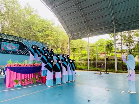 Choral Speaking นักเรียนหอพักหญิง By ‎โรงเรียนลำหยังวิทยามูลนิธิ مدرسة دارالسعادة‎