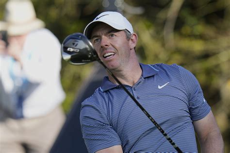 ‘톱3 대결에서 앞선 매킬로이 플레이어스 챔피언십 첫날 5언더파 공동 4위 티샷 불안 운이 좋았다”