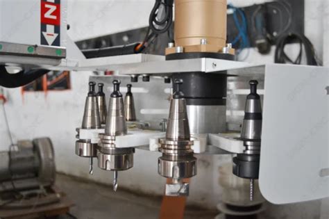 Atc CNC Router With Autoloading And Unloading Table Panel Furniture Production Row Drilling For