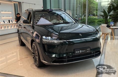 Huawei заработала в автомобильном сегменте за первое полугодие больше чем за два предыдущих