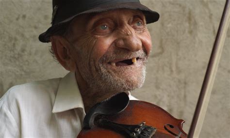 Adentro M O Estoy Bailando Klezmer Juda Smo E Identidad En Un Documental Urgente Rolling