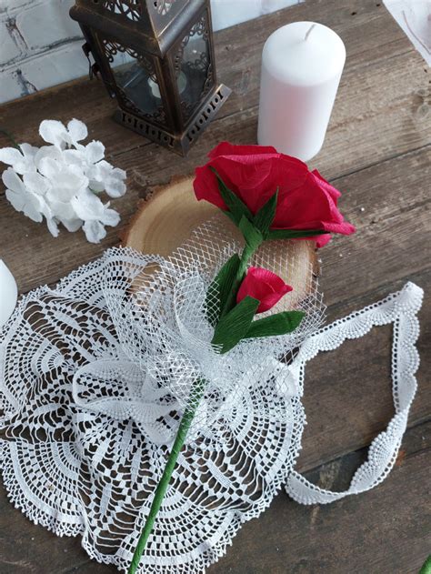 Роза от креп хартия с бонбон Handmasters Bg