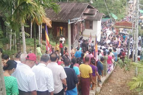 ကရသူရိမြို့တွင် သီတင်းကျွတ်လပြည့်ကျော် ၁ ရက်နေ့အထိ ဘုရားဖူးသူများနှင့