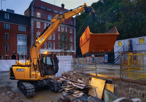 13t Digger Emy Hire