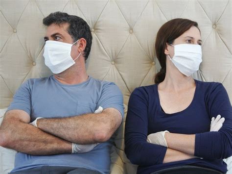 Safe Sex During Covid 19 No Kissing Wear Mask Says Canadas Chief