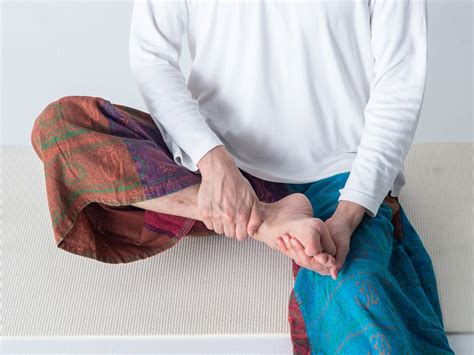 コロナ時代に「心を強くする」ヨガの瞑想とマインドフルネス｜瞑想で安定かつ快適に座るヒント ヨガジャーナルオンライン