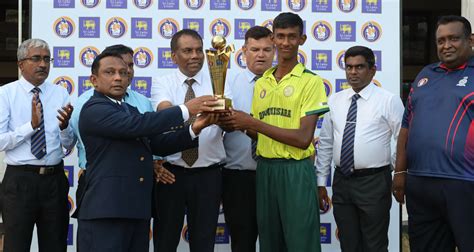 නාත්තන්ඩිය ධම්මිස්සර විද්‍යාලය ක්‍රිකට් පිටිය ද ජය ගනී